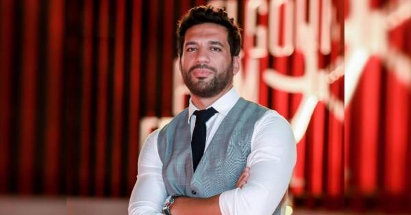 Rare Photo of Hassan El Raddad with His Late Mother | Waradana