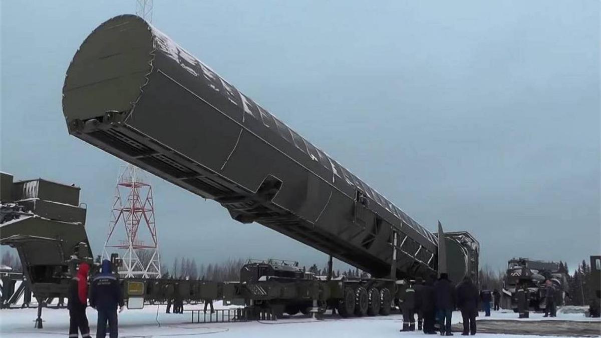 Unrivaled and Untraceable: Russian Hypersonic Weapons | Waradana