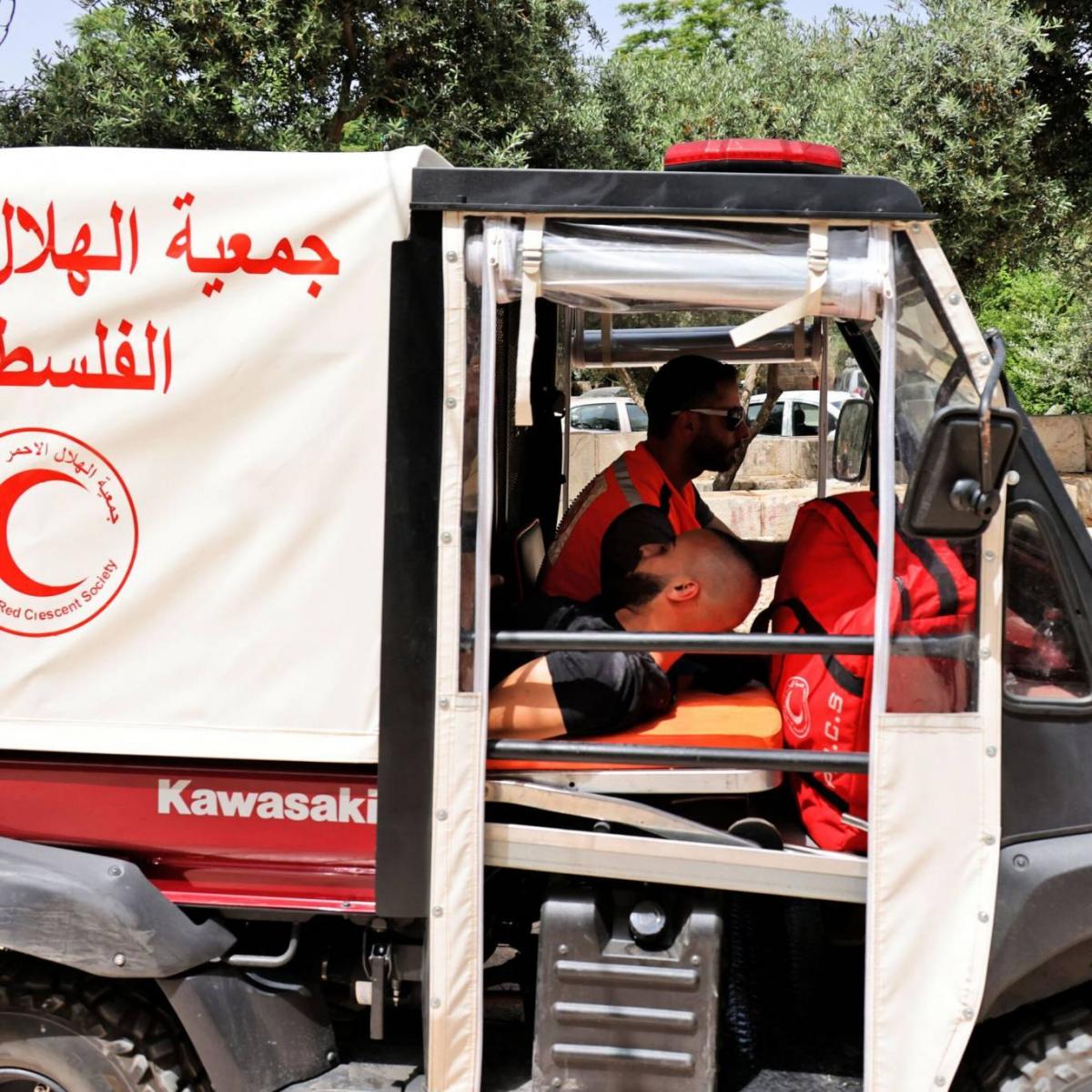 Title: Palestinian Red Crescent Receives 7 Ambulances | Waradana