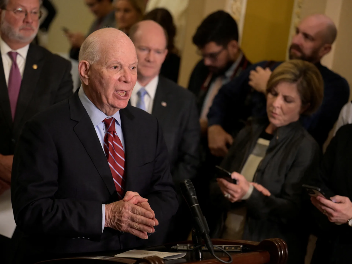 America Threatens to Cut Military Aid to Egypt | Waradana