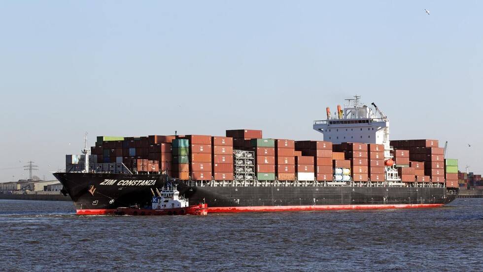 Japanese Shipping Company Changes Ship Routes Away from the Red Sea ...