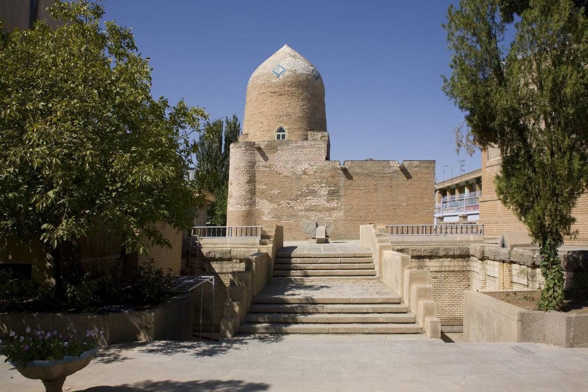 A Jewish Shrine in Hamadan: The Strangest Historical Place in Iran ...